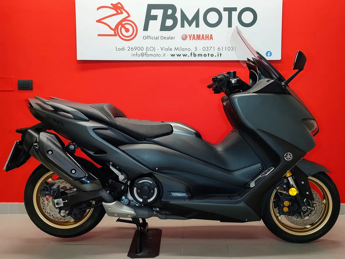 Yamaha T Max 560 Grigio Tech Max usata disponibile a LO