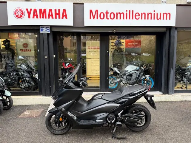 Yamaha T Max 560 NERO usata disponibile a RM