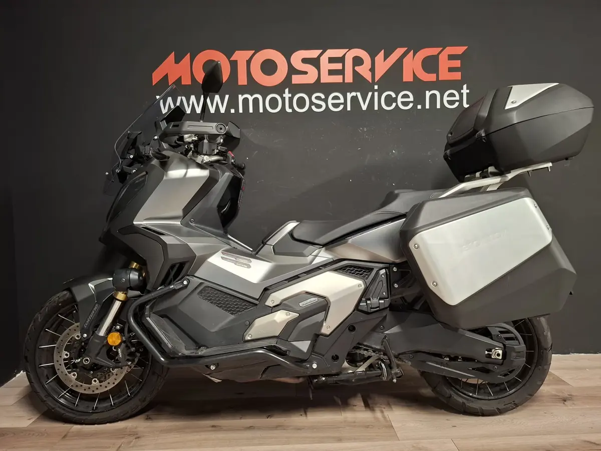Honda X-ADV 750 GRIGIO ABS DCT Travel Edition usata disponibile a PD