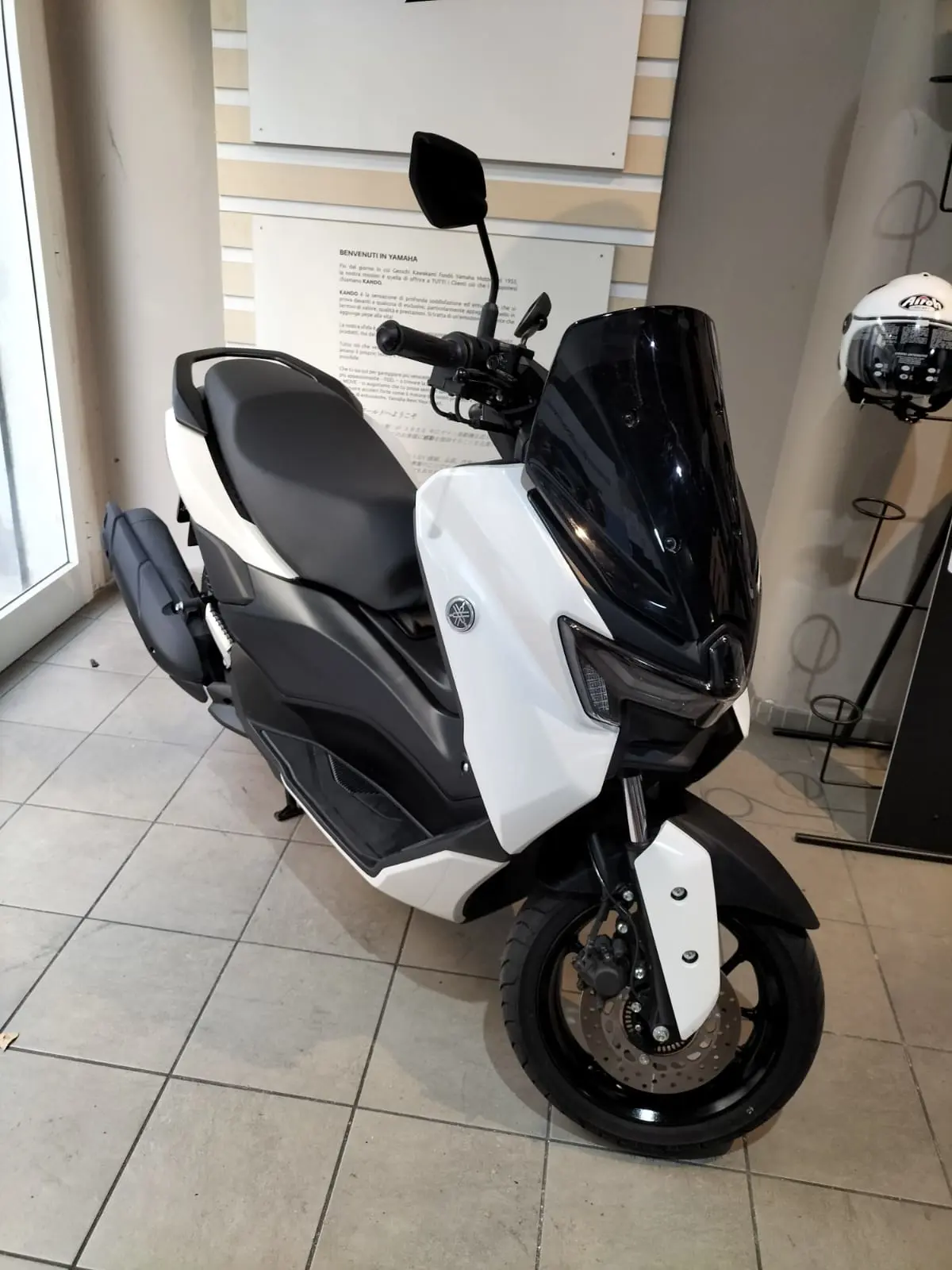 Yamaha Nmax 125 Bianco usata disponibile a RM