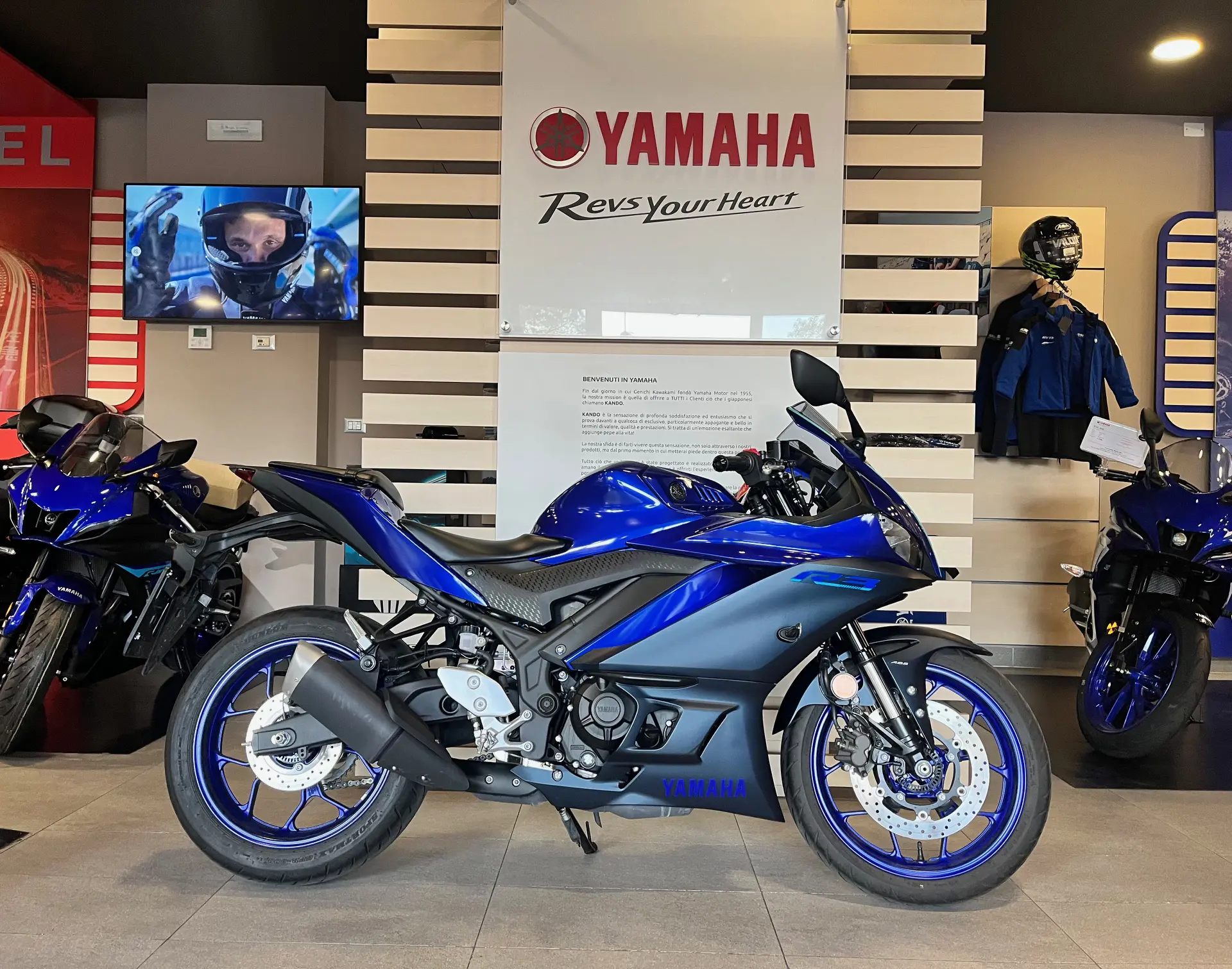 Yamaha YZF R3 Yamaha blu ABS usata disponibile a RM