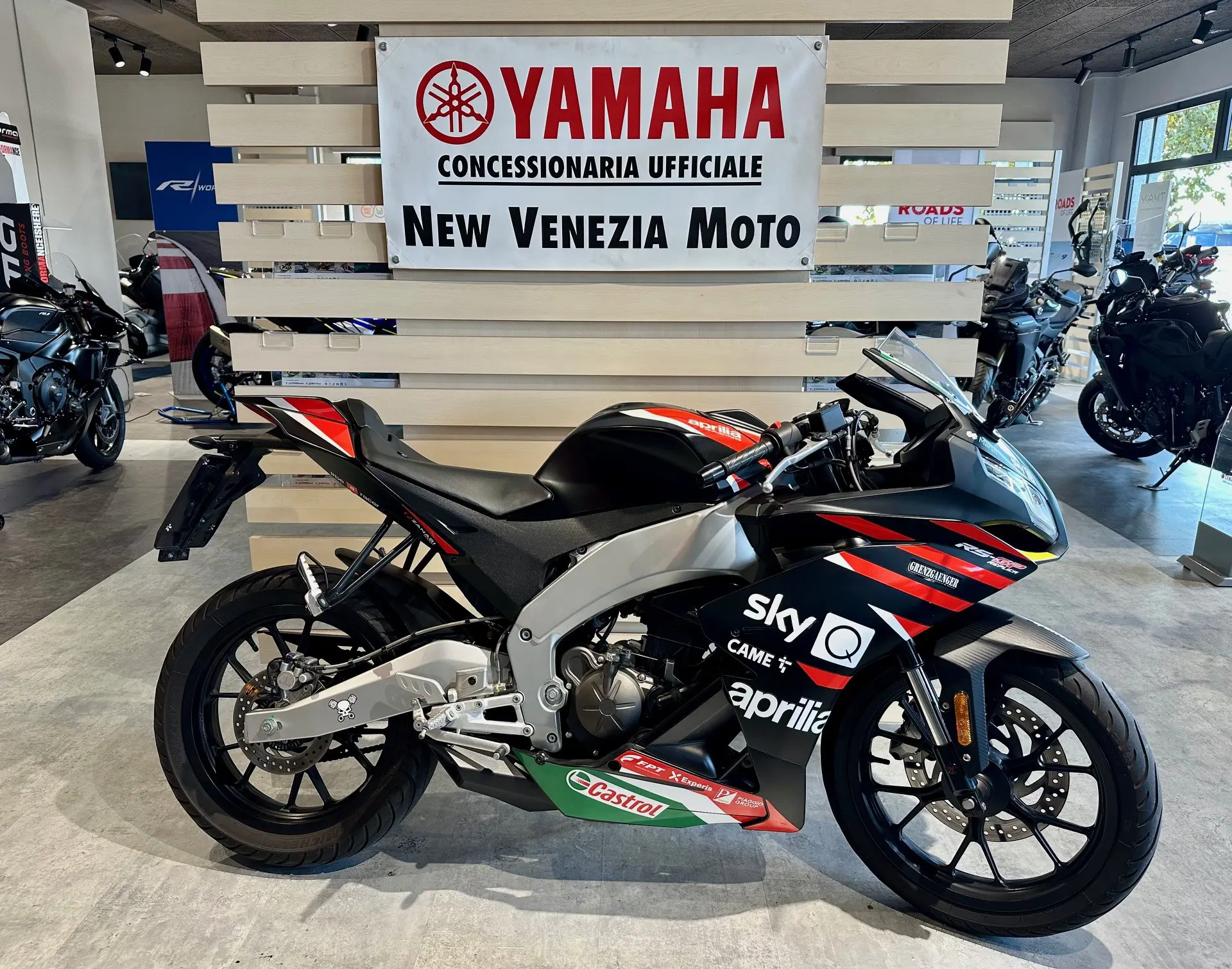 Aprilia RS 125 Nero ABS usata disponibile a VE