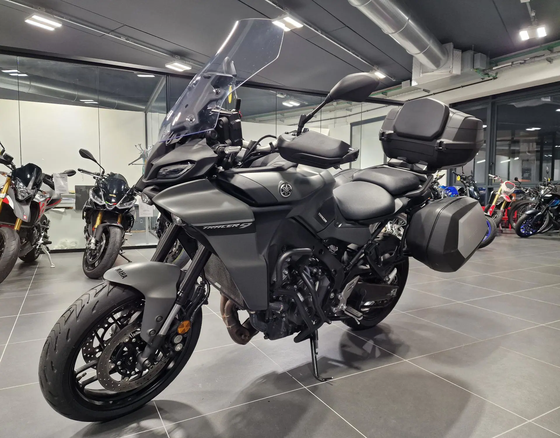 Yamaha Tracer 9 VERDE KAMO usata disponibile a AT