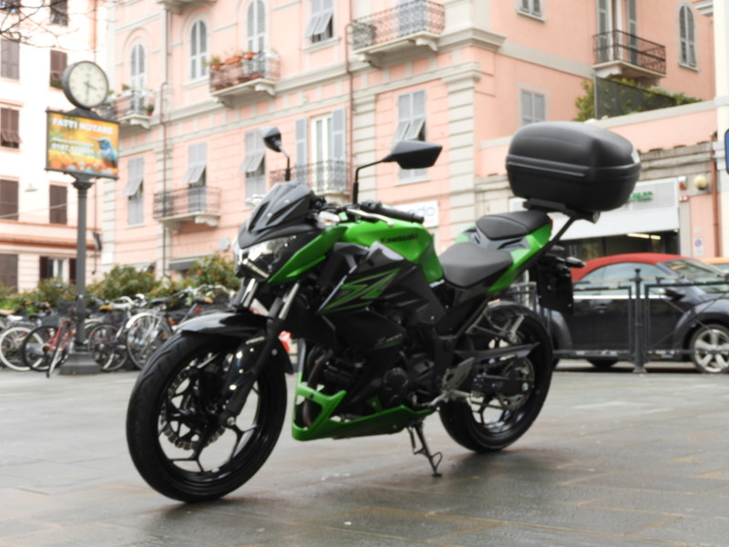 Kawasaki Z 300 ABS usato - Yamaha-Motor Europe N.V. Filiale Italia
