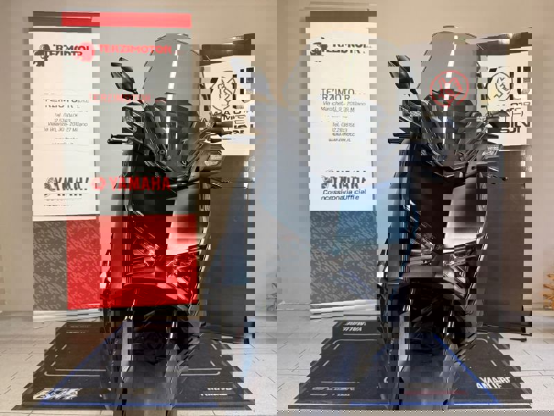 Yamaha X-Max 300 Tech Max usato - Yamaha-Motor Europe N.V. Filiale Italia