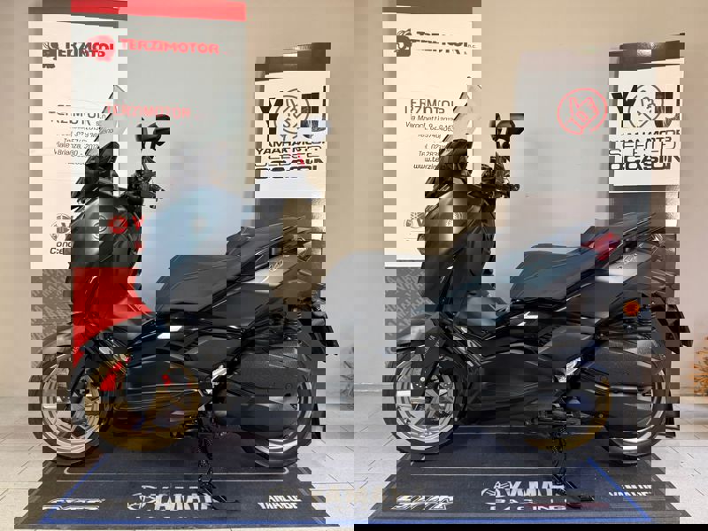 Yamaha X-Max 300 Tech Max usato - Yamaha-Motor Europe N.V. Filiale Italia